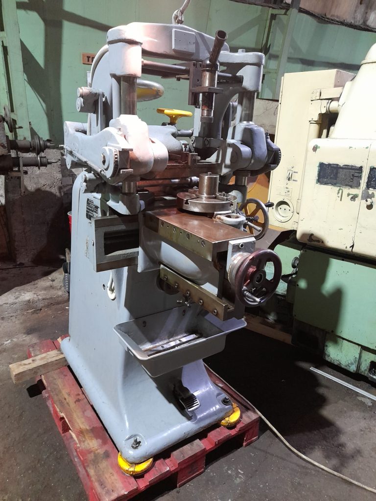 Vertical shaper UMF RUHLA TYP 32 - SCG machines