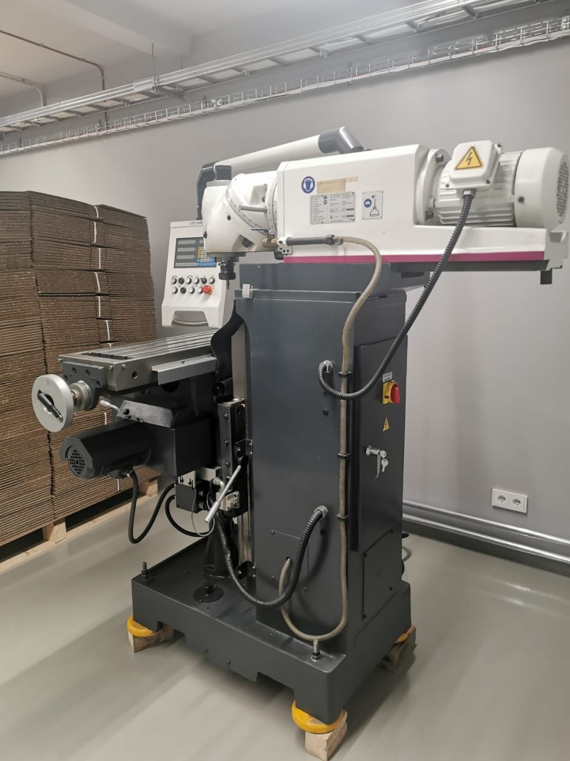 Universal milling machine OPTIMILL MT 100 - SCG machines