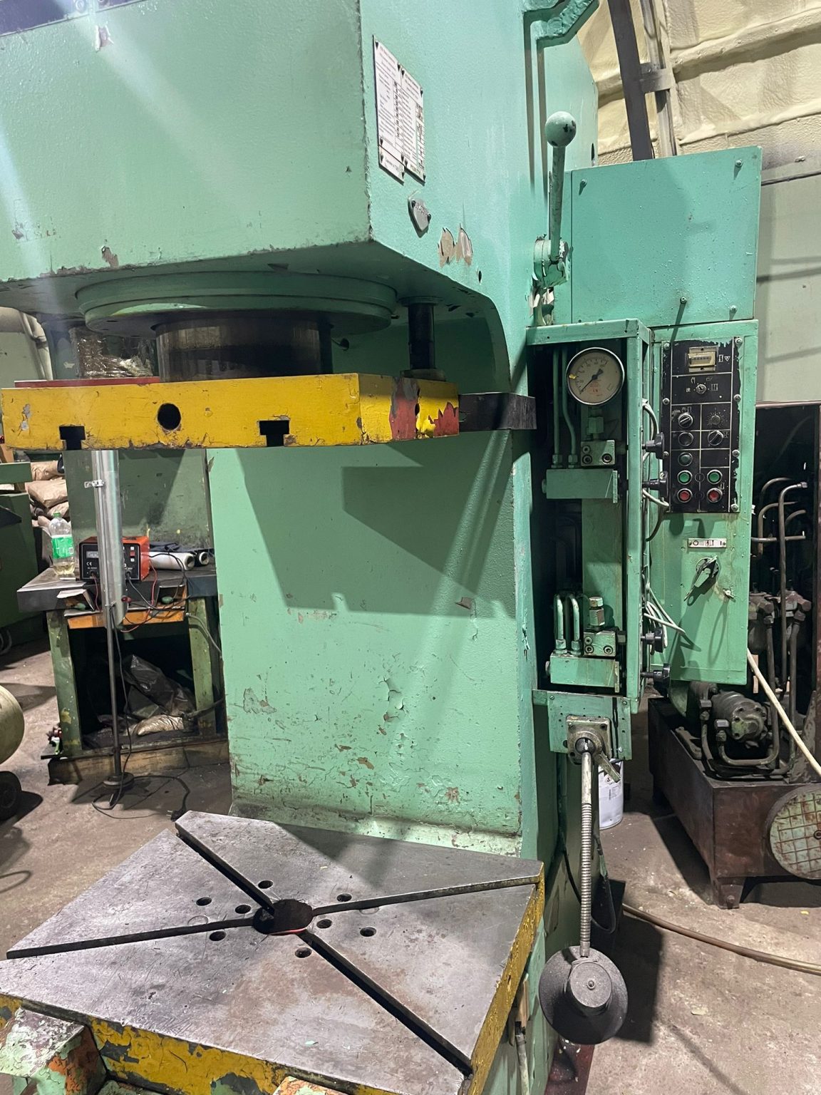 Hydraulic press ZEULENRODA PYE 100 S1M - SCG machines